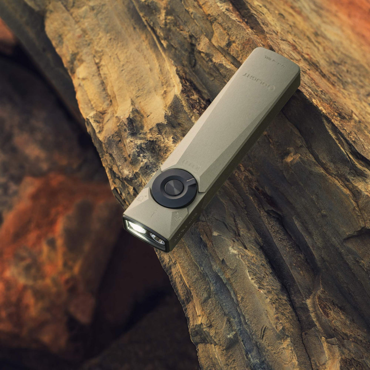 OLIGHT ARKFELD ULTRA O-ALUMINUM EXCLUSIVE MATERIAL THREE IN ONE POCKET ...